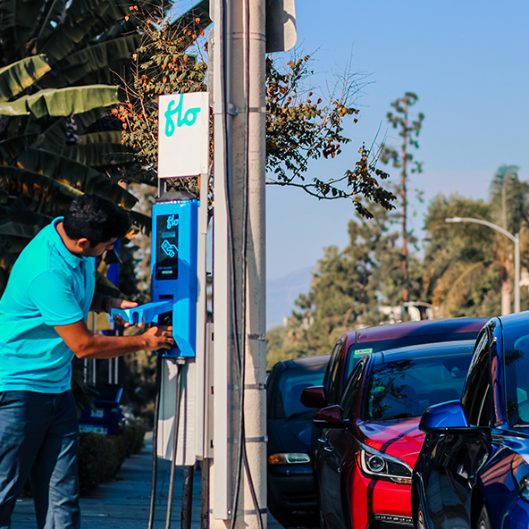 EV charging solutions for drivers | FLO